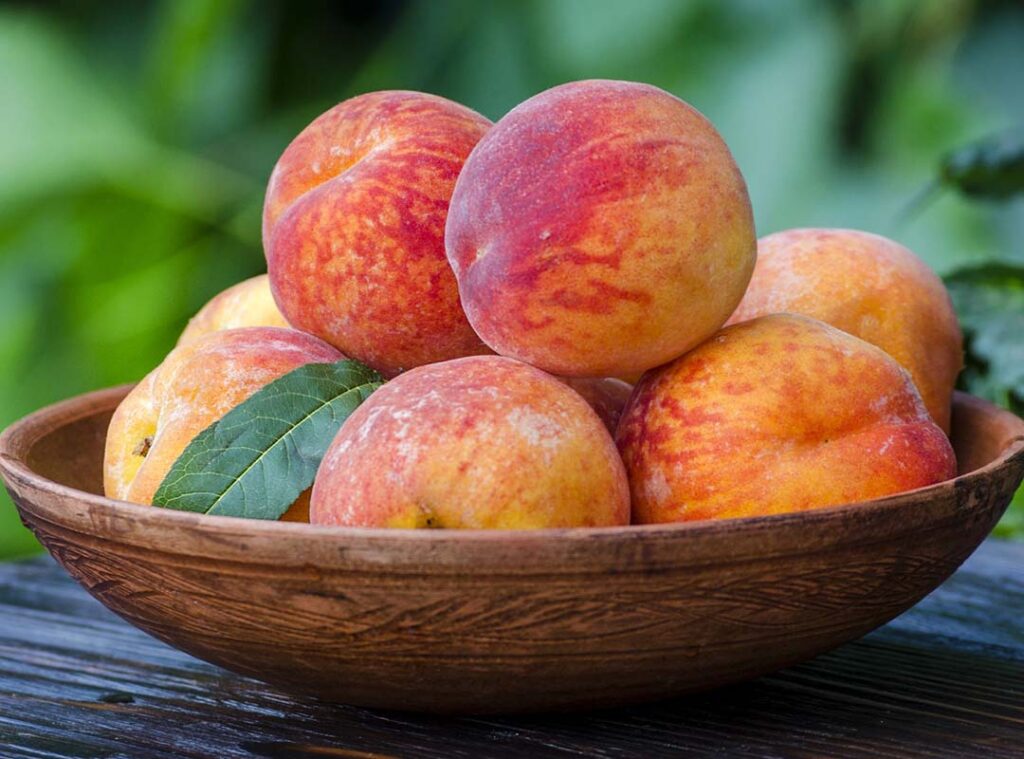 European Fruits: Peaches, Kiwi, Nectarines & Kaki